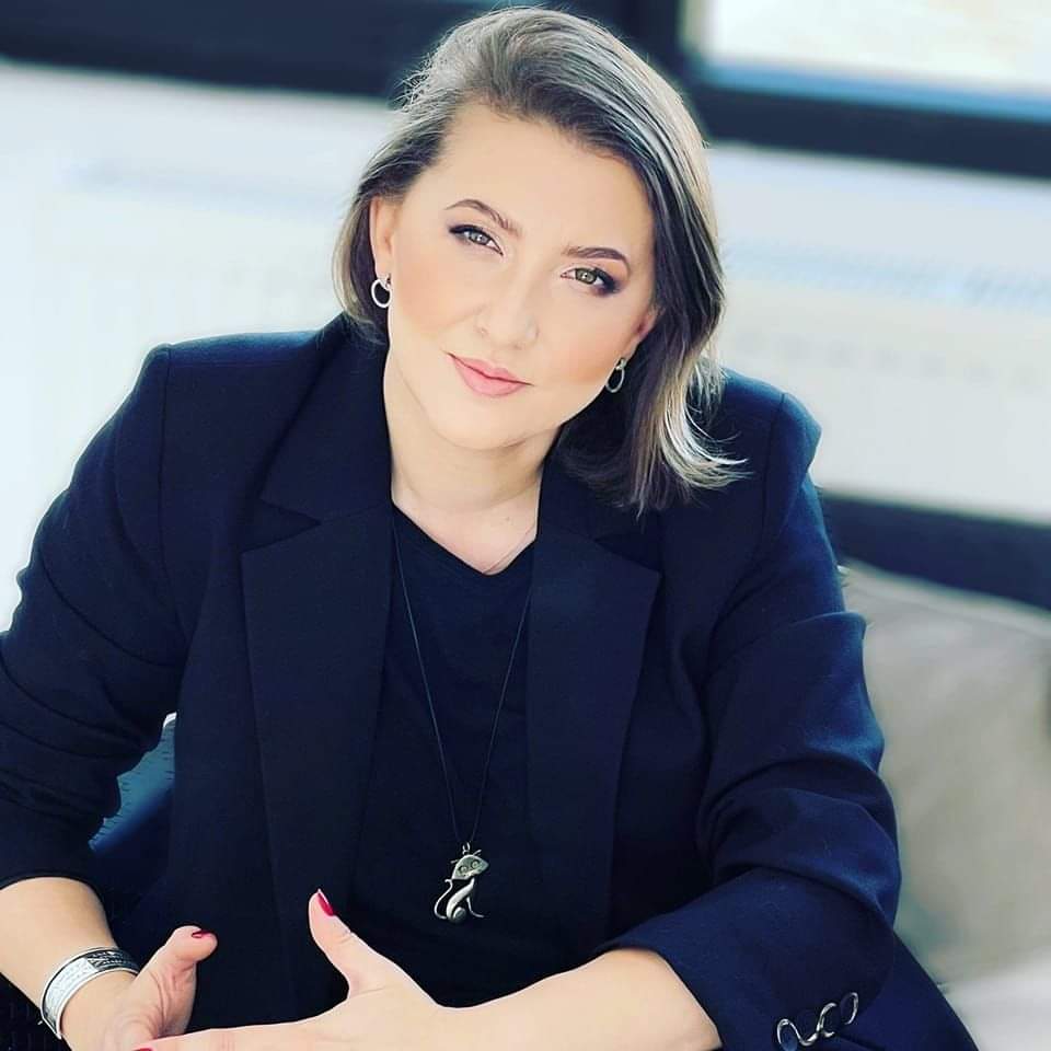 O jurnalistă aruncă în aer scandalul abuzurilor sexuale ale lui Alfred ...